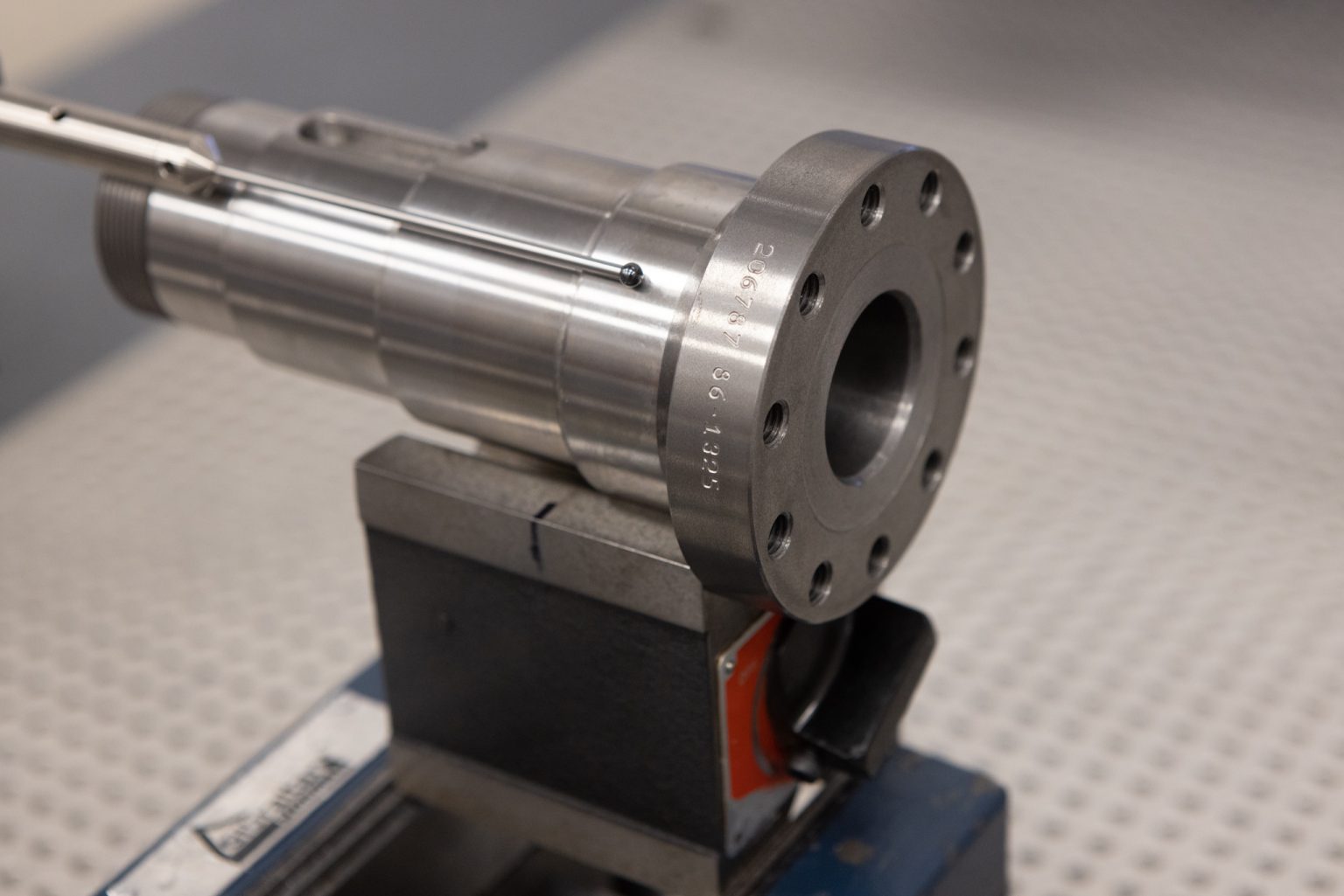 What causes gearbox failure? Signs & prevention | STOBER