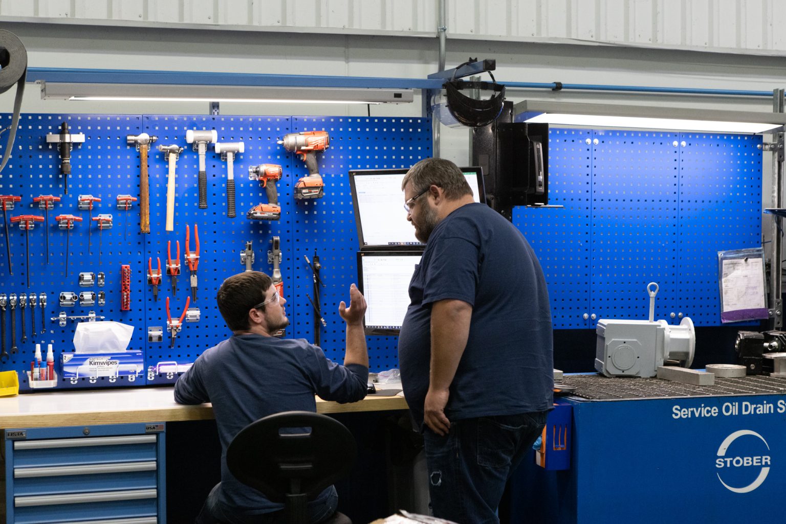 Eight Signs That You Need Industrial Gearbox Repair | STOBER